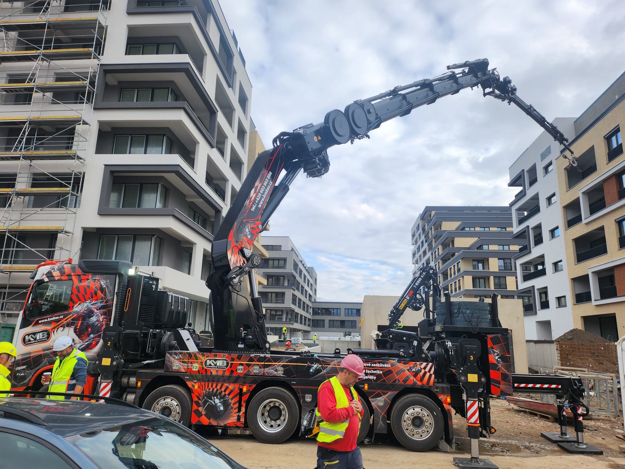 Hydraulická ruka Effer 2255 pro efektivní a precizní zdvihací projekty